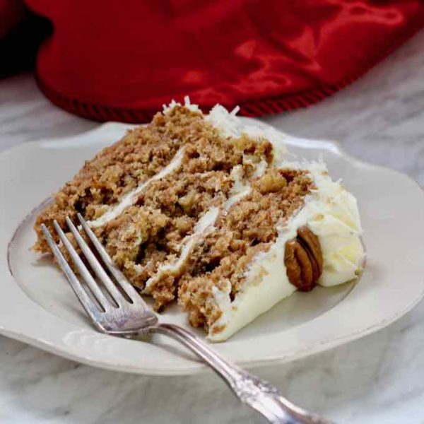 Hummingbird Cake - Traditional American Dessert Recipe | 196 flavors